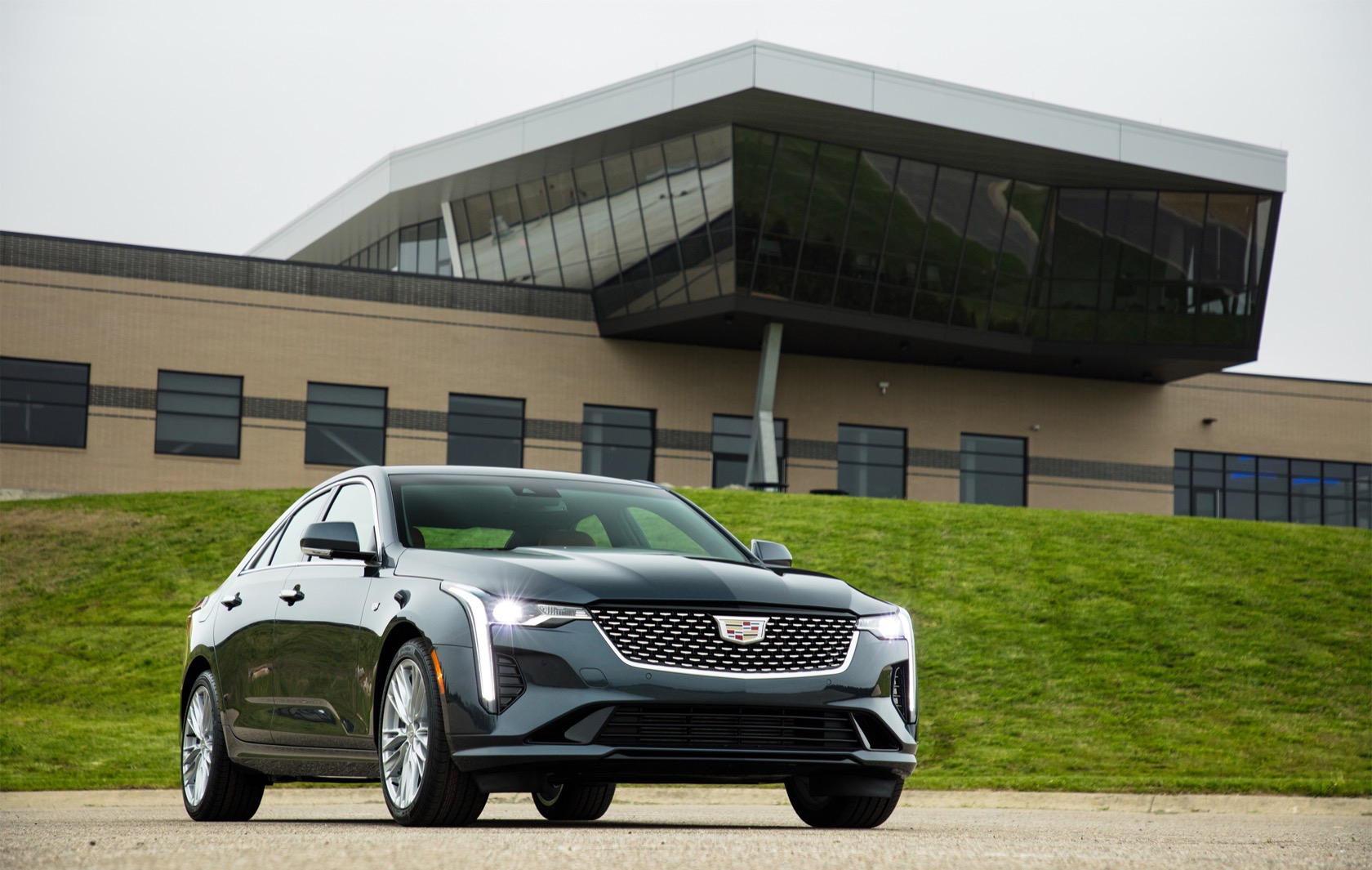 2020 Cadillac CT4 sports sedan takes aim at Acura and Lexus - SlashGear