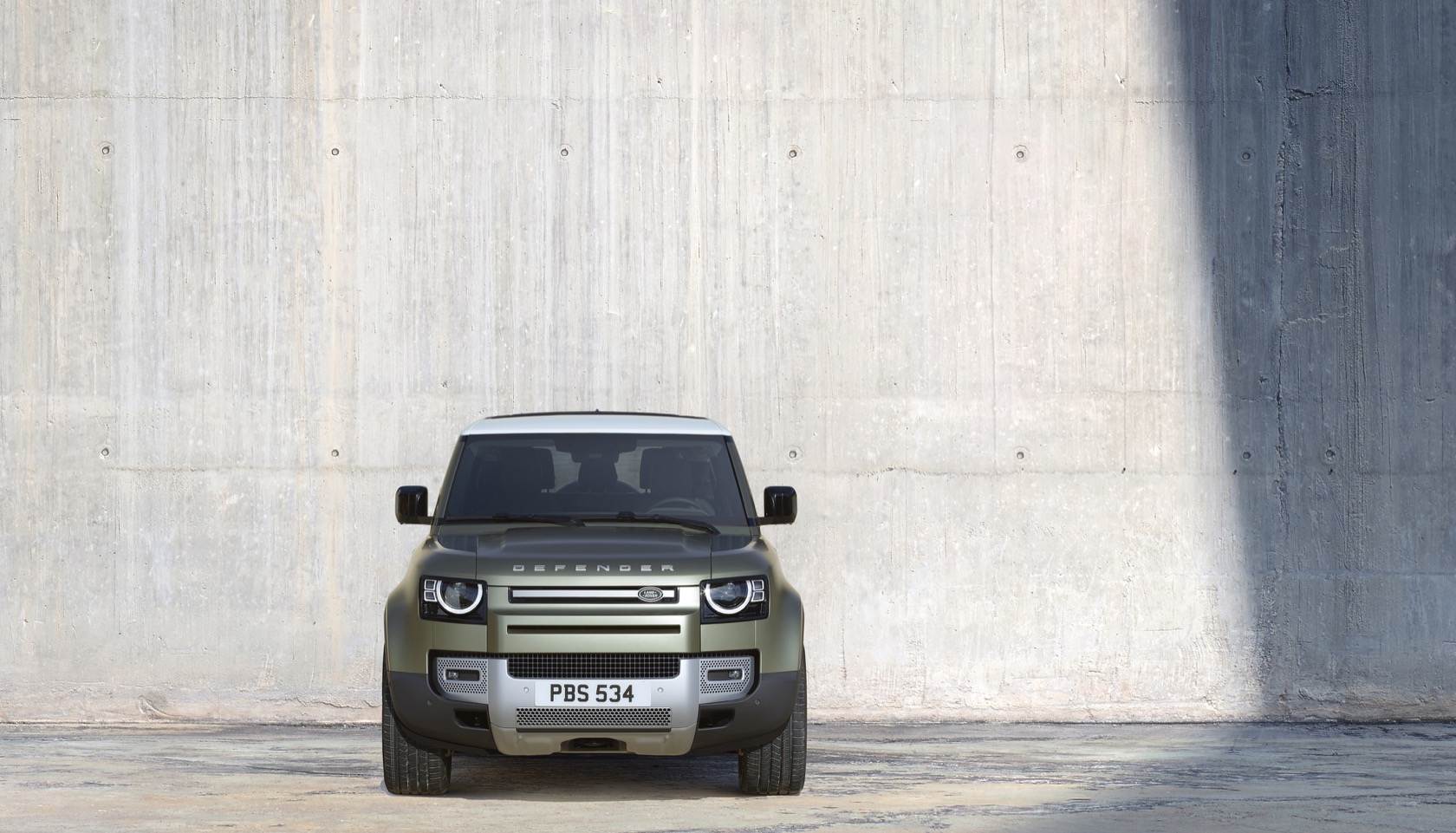 2020 Land Rover Defender Gallery