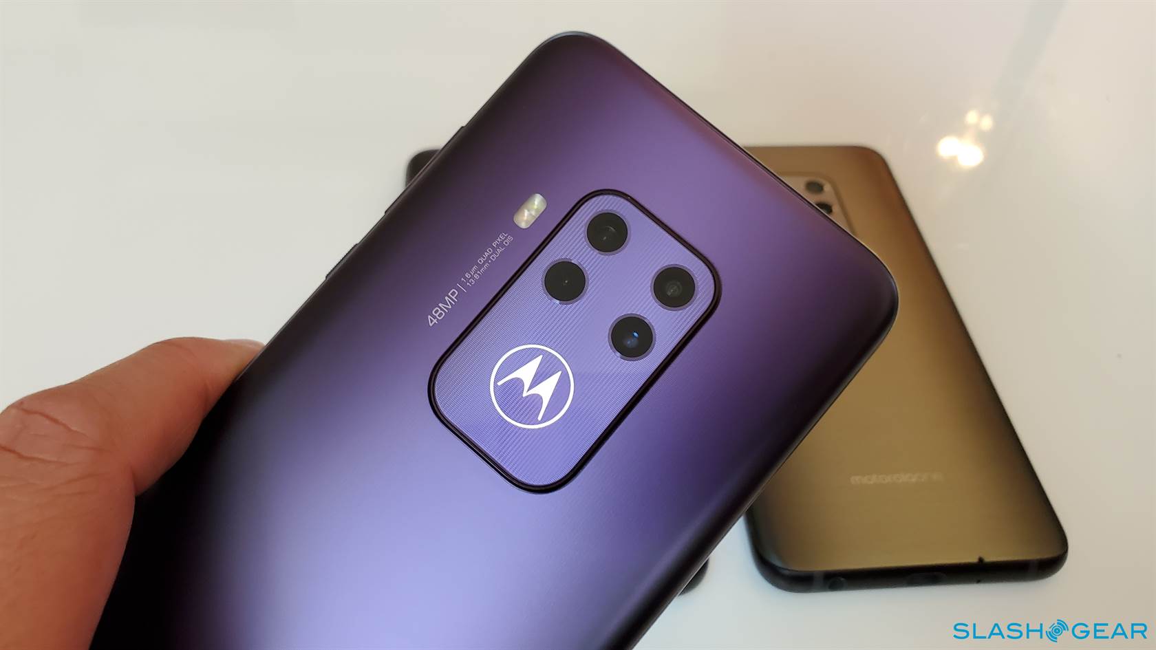 Motorola One Zoom first look: 48-megapixel Android on a budget - SlashGear
