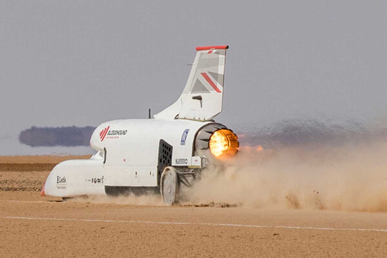 Bloodhound LSR jet car reaches 628 mph - SlashGear