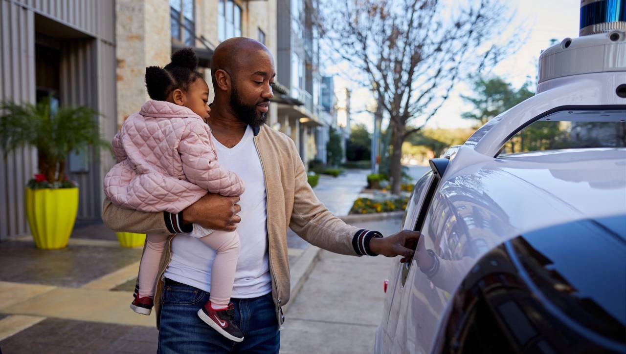 Nuro R2 self-driving delivery pod hits US autonomous vehicle milestone ...