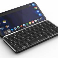 Astro Slide 5G is an Android mini-laptop phone for keyboard addicts ...