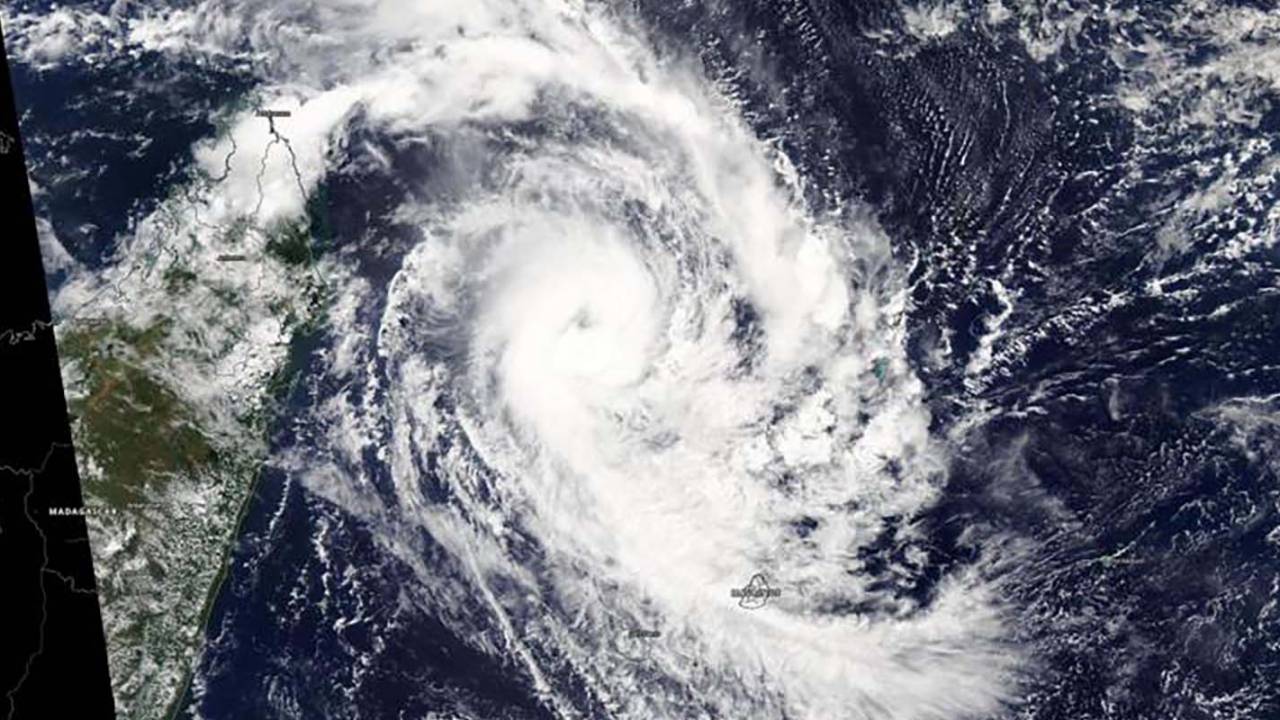 NASA's Aqua satellite snaps new image of Tropical Cyclone Herold ...