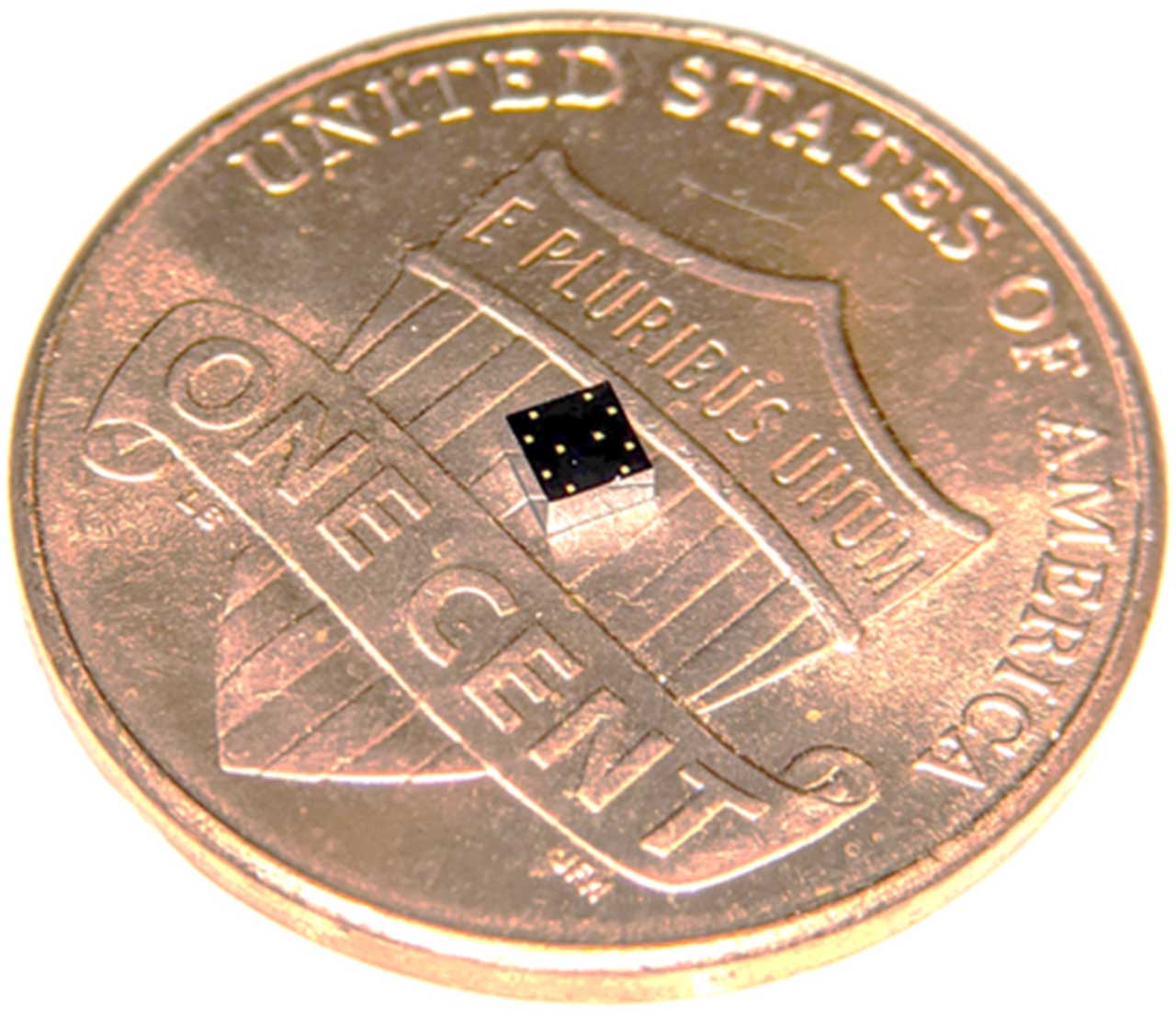 This tiny sensor records lung and heart signals - SlashGear
