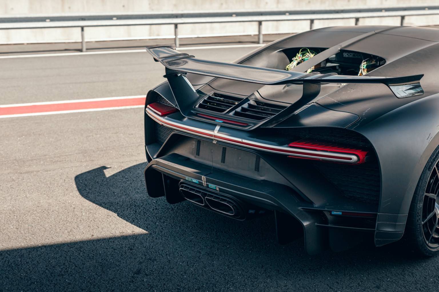 The Bugatti Chiron Pur Sport devil is in these incredible details ...