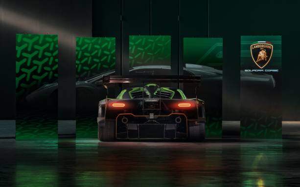 The Lamborghini Essenza SCV12's wheel is a thing of track-focused ...