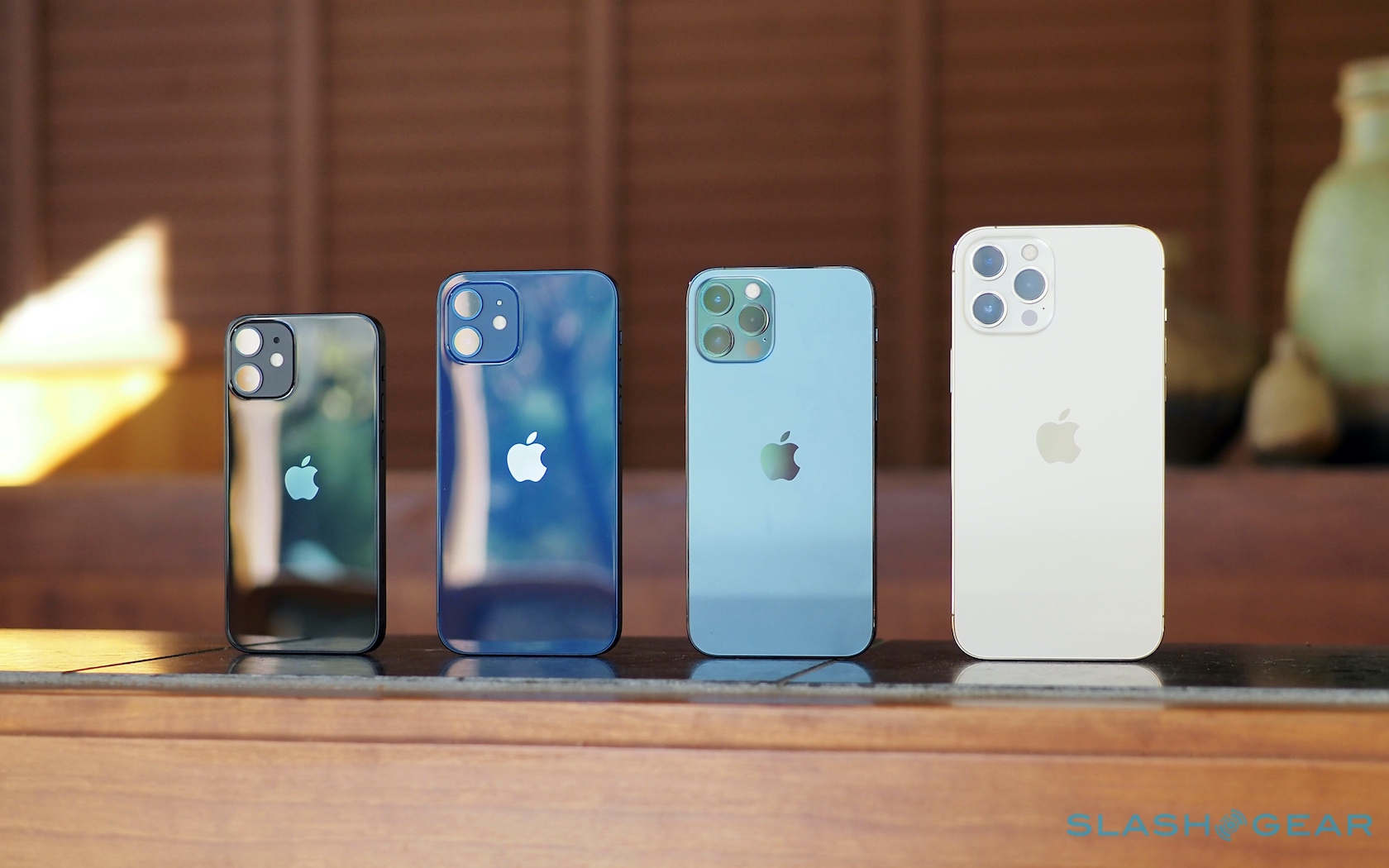 Apple iPhone 12 Gallery