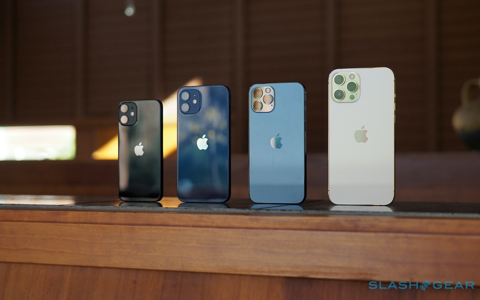 Apple iPhone 12 Gallery