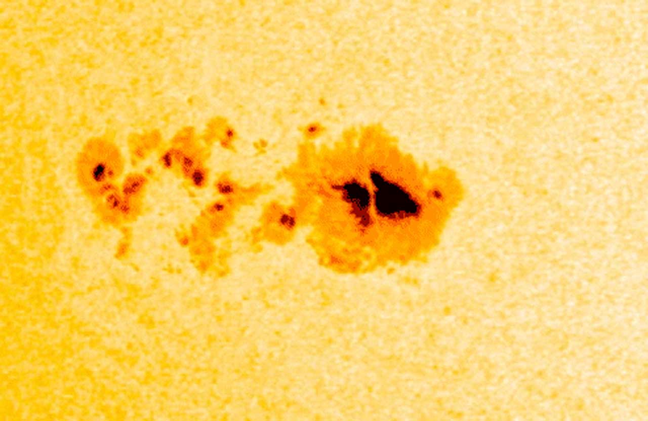 NASA scientists study sunspots to help understand major flares - SlashGear
