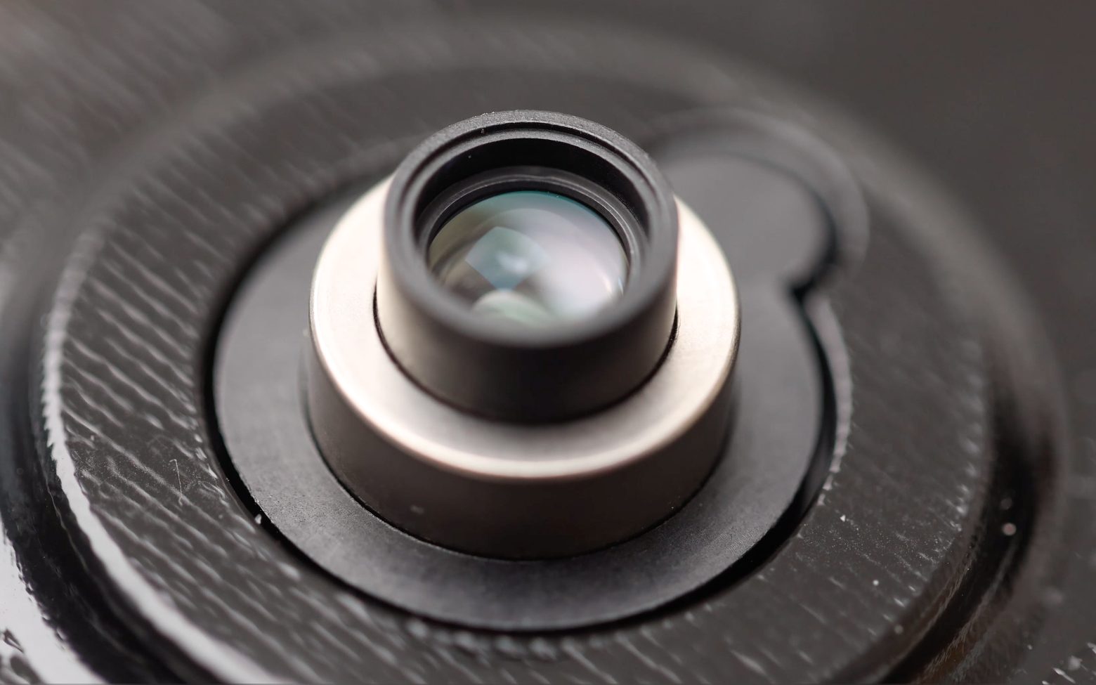 Xiaomi's retractable lens promises huge phone camera improvement ...