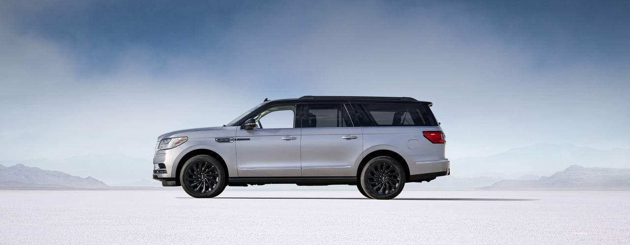 Lincoln debuts new Black Label Edition package in the 2021 Navigator ...