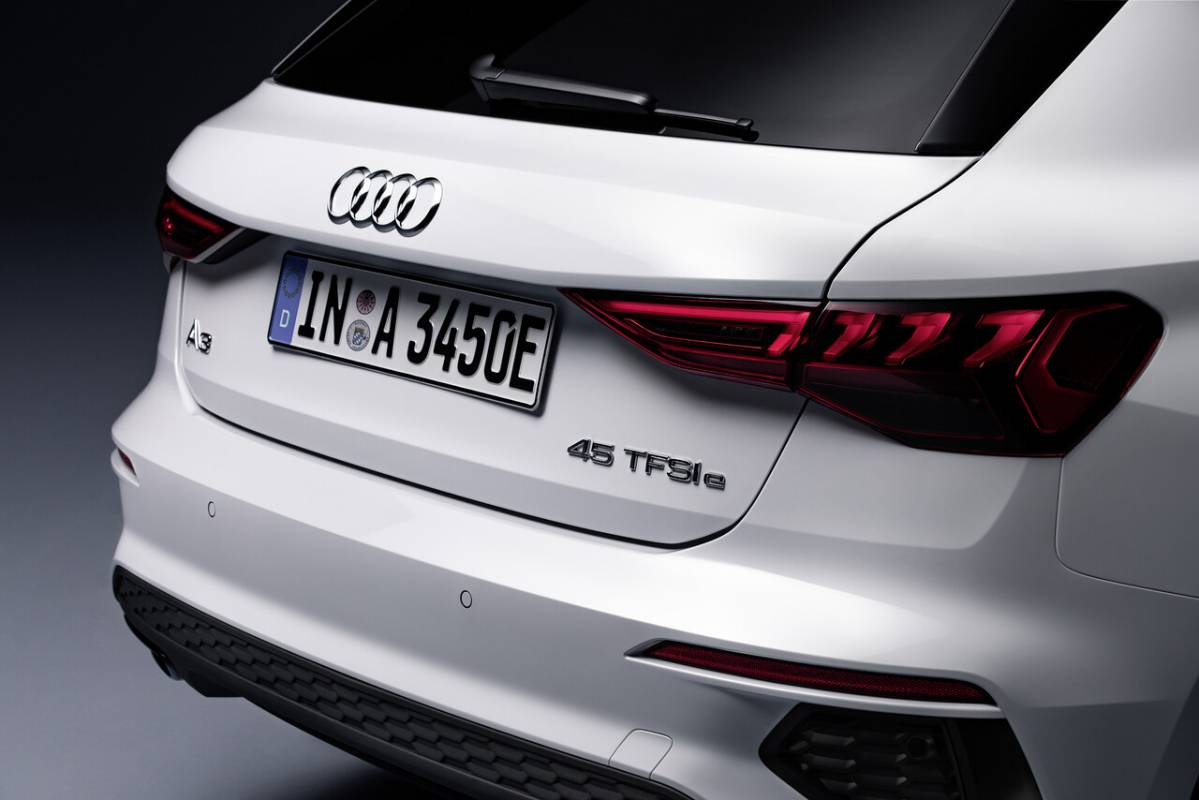 2022 Audi A3 Sportback 45 TFSI e debuts in Europe - SlashGear