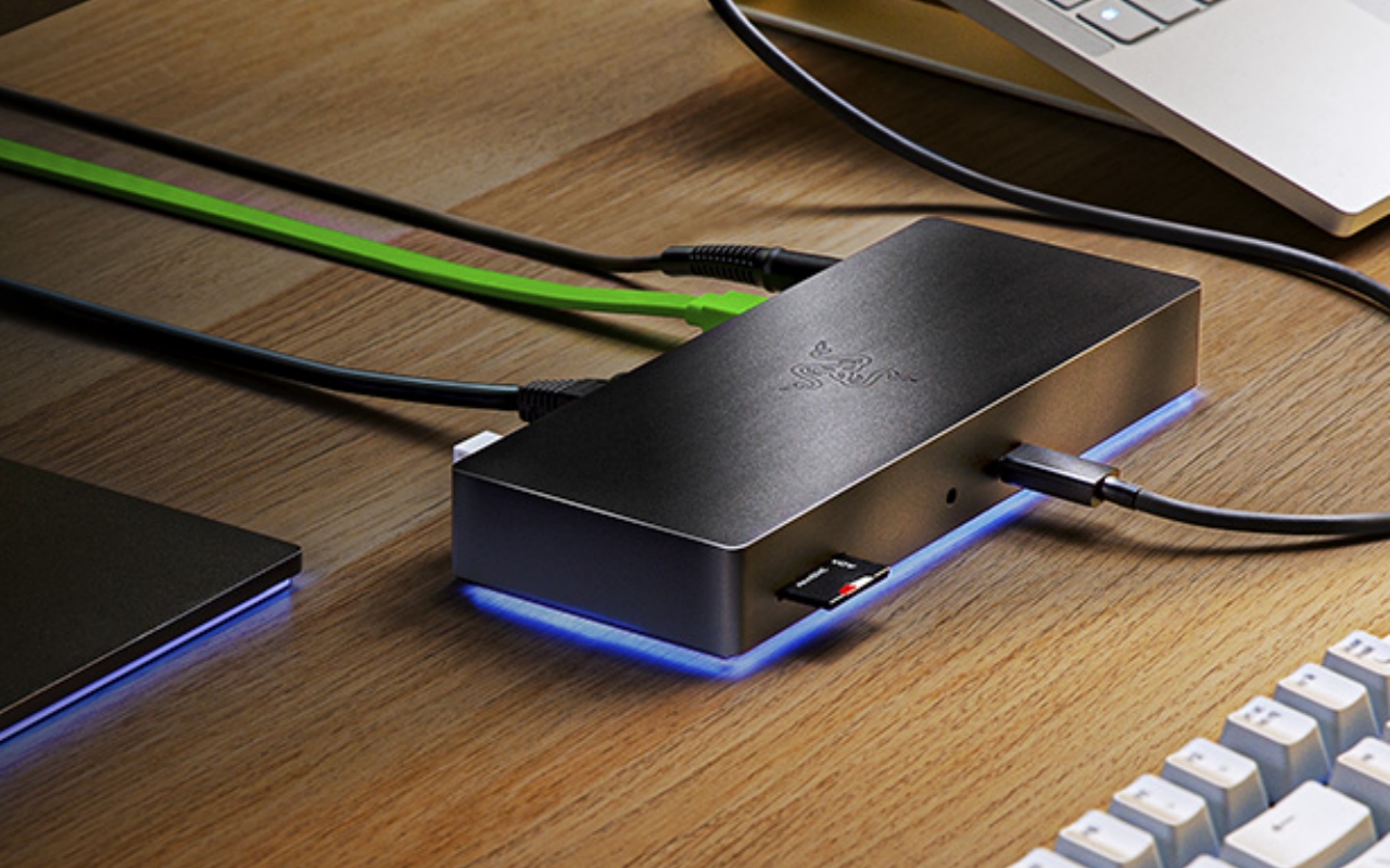 Razer Thunderbolt 4 Dock Chroma is designed to be seen - SlashGear