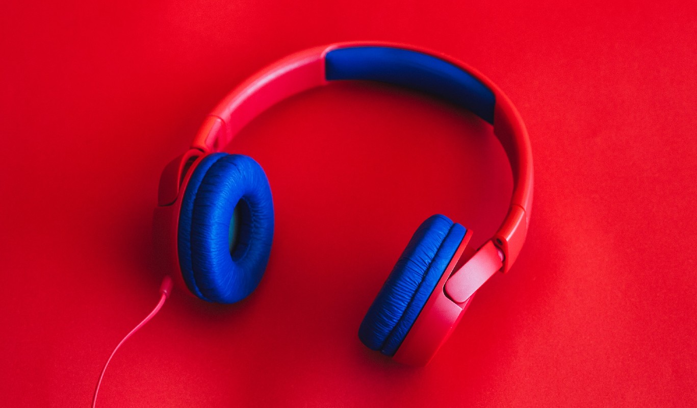 iHeartRadio is launching binaural podcasts with iHeart 3D Audio - SlashGear