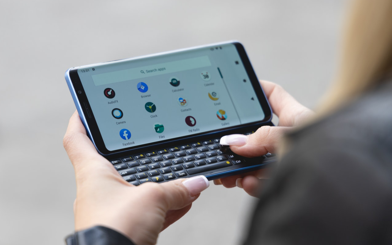 F(x)tec's Pro1-X QWERTY smartphone delayed by chipset change - SlashGear