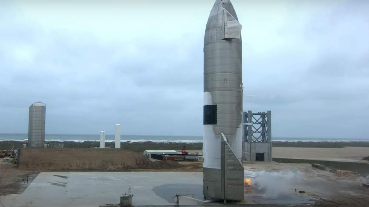 SpaceX Starship SN15 prototype successfully lands with only a small ... SpaceX Starship SN15 prototype successfully lands with only a small ...