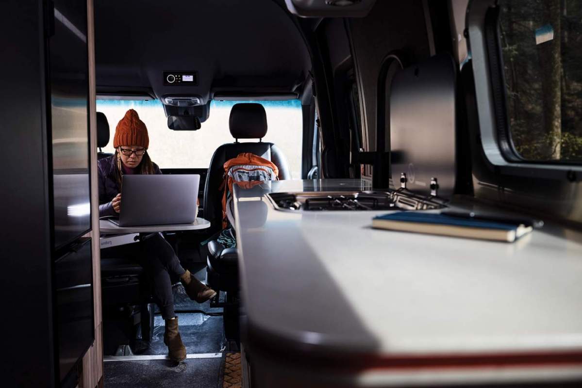 Airstream Interstate 24X is the 4×4 king of off-grid campers - SlashGear