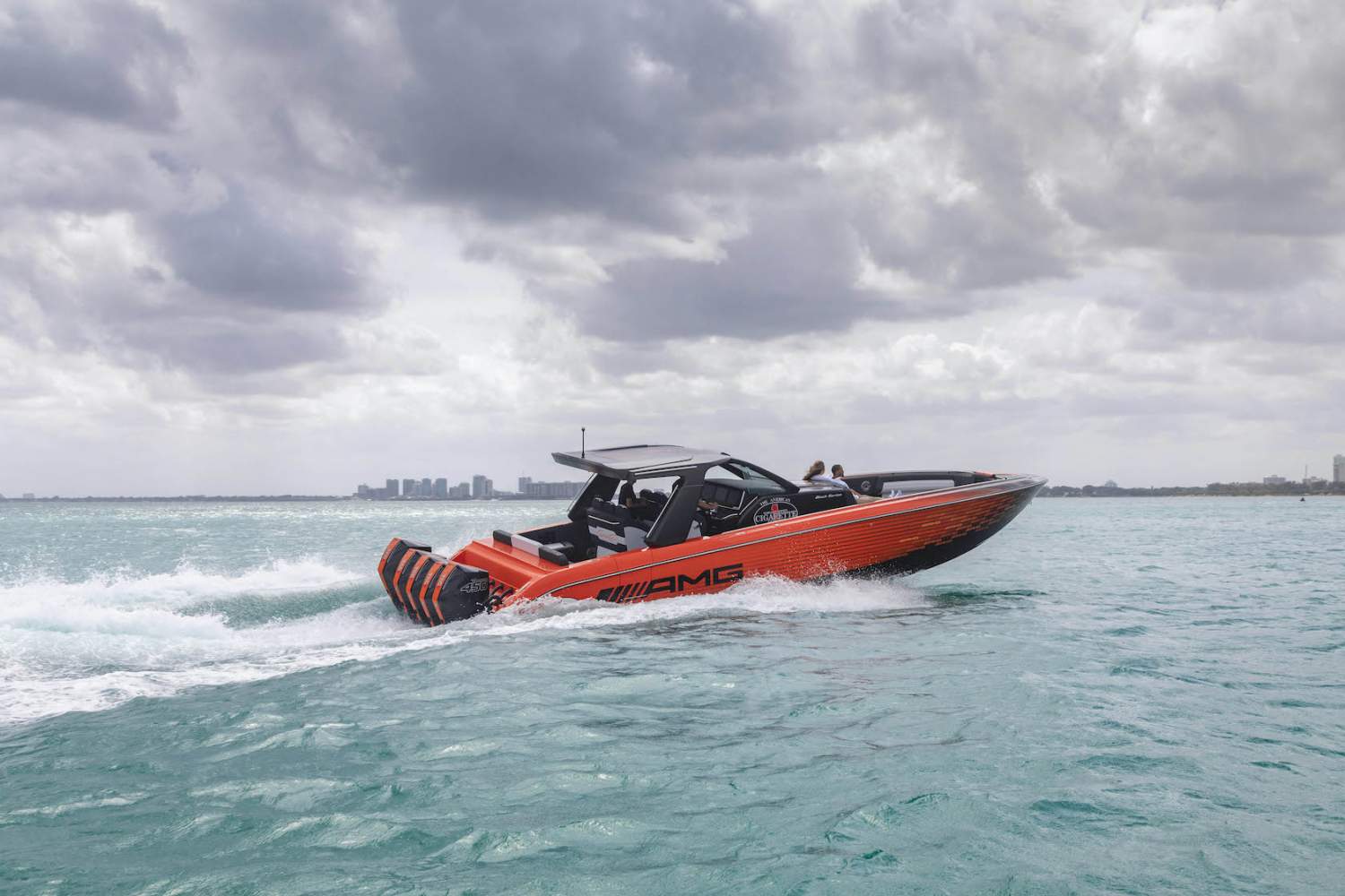 Cigarette 41' Nighthawk AMG Black Series Gallery