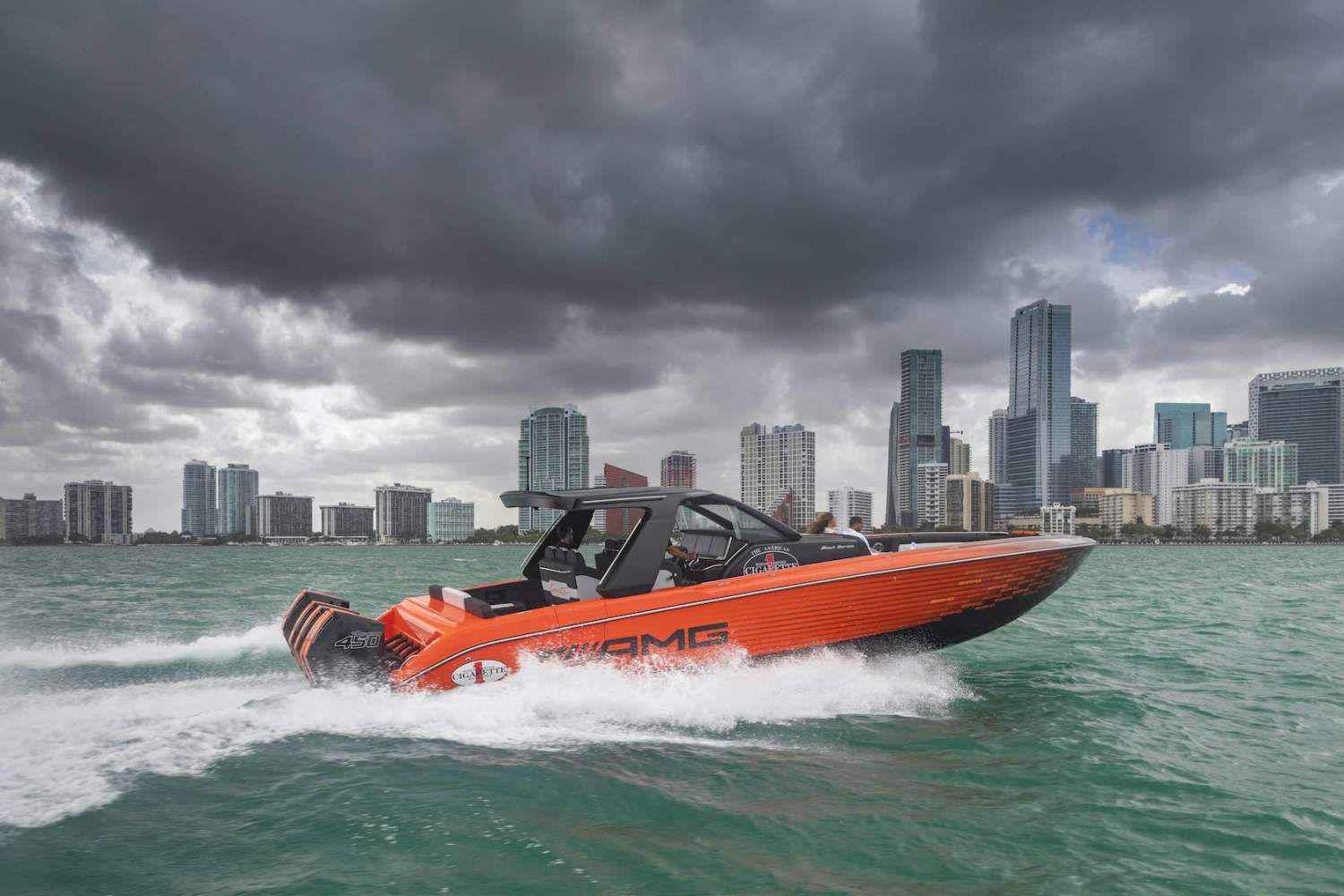 Cigarette 41' Nighthawk AMG Black Series Gallery