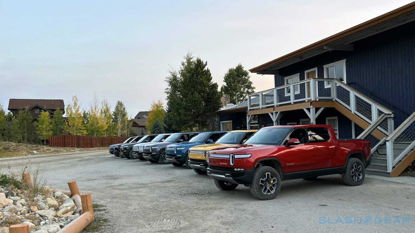 2022 Rivian R1T Gallery